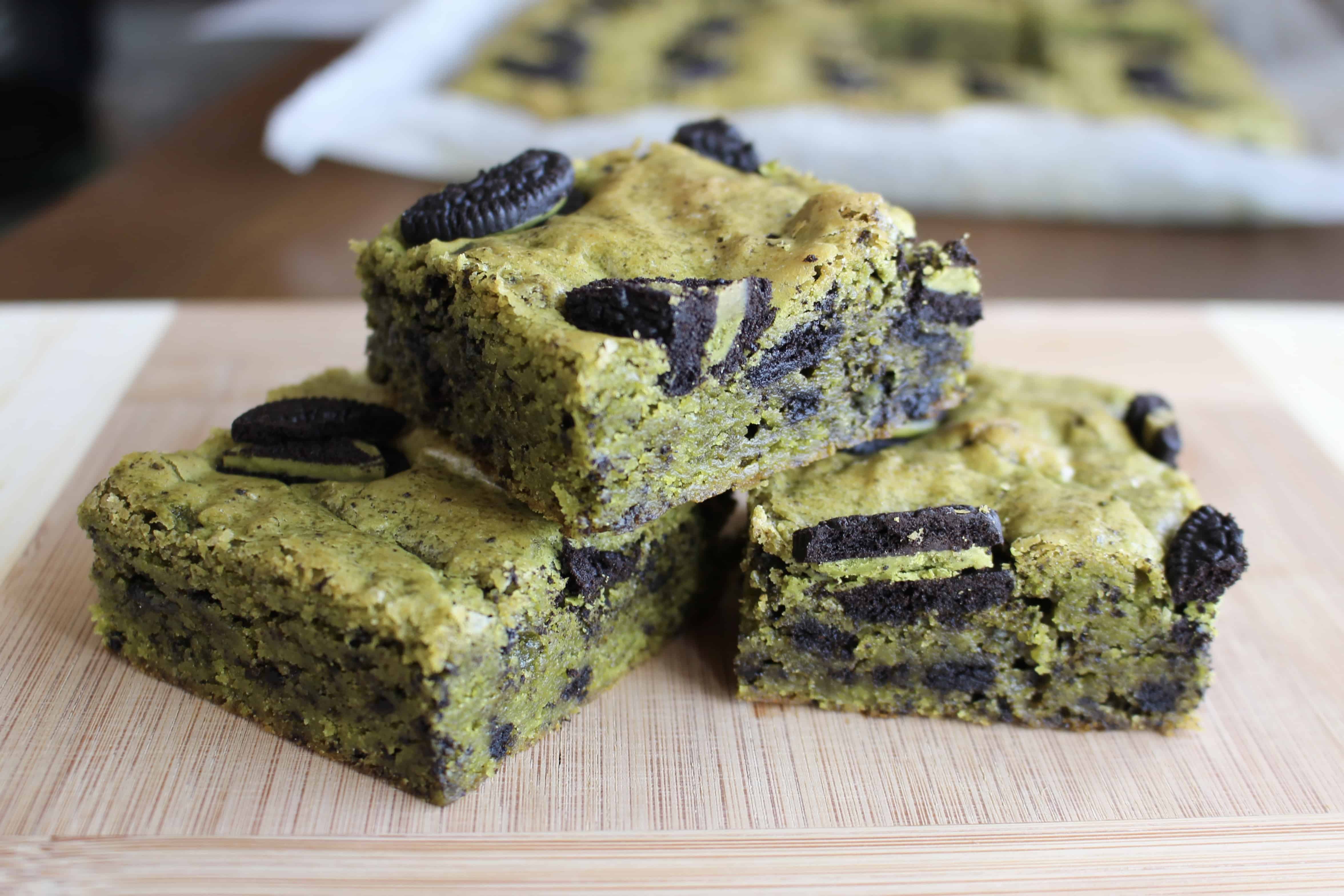 Matcha Oreo Blondies - Ai made it for you